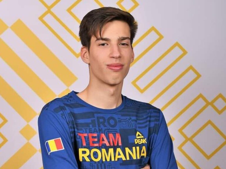 JO Beijing 2022- Daniel Andrei Cacina s-a calificat pentru concursul de sărituri cu schiurile de ...